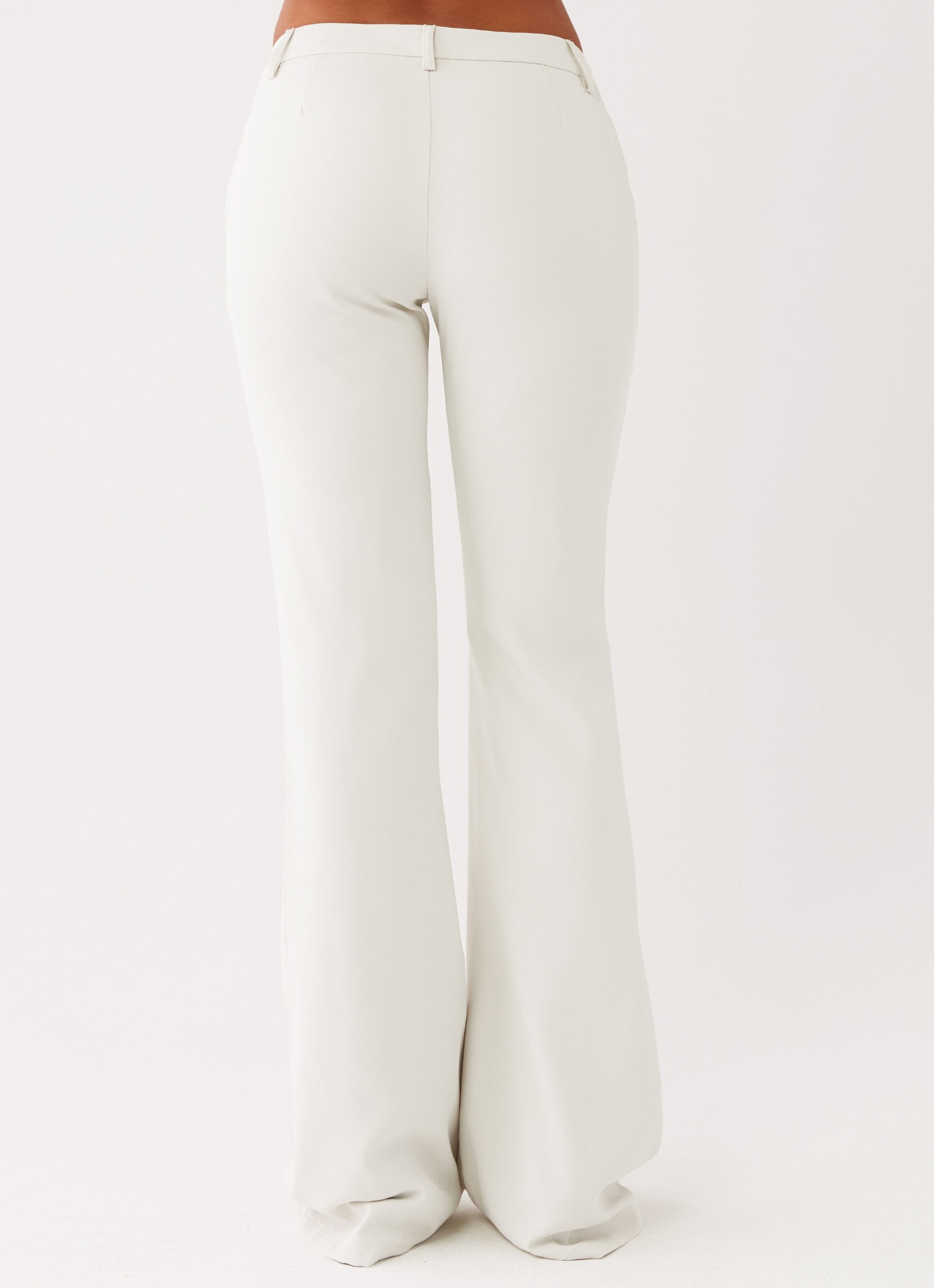 Cyra Low Rise Slim Fit Pants - Ivory – Peppermayo